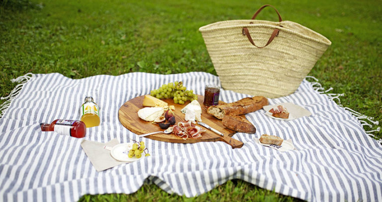 Le Pique-Nique Local: Celebrate the art of the French Picnic ...